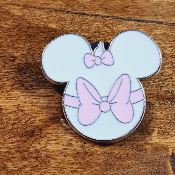 Disney | Jewelry | Marie Mickey Mouse Icons Disney Pin | Poshmark